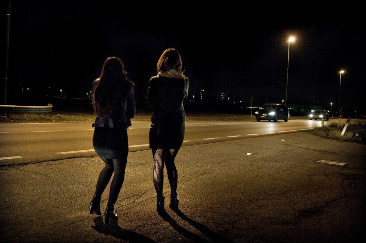 "Și-a ieșit din minți!" Două prostituate românce, înjunghiate în ...