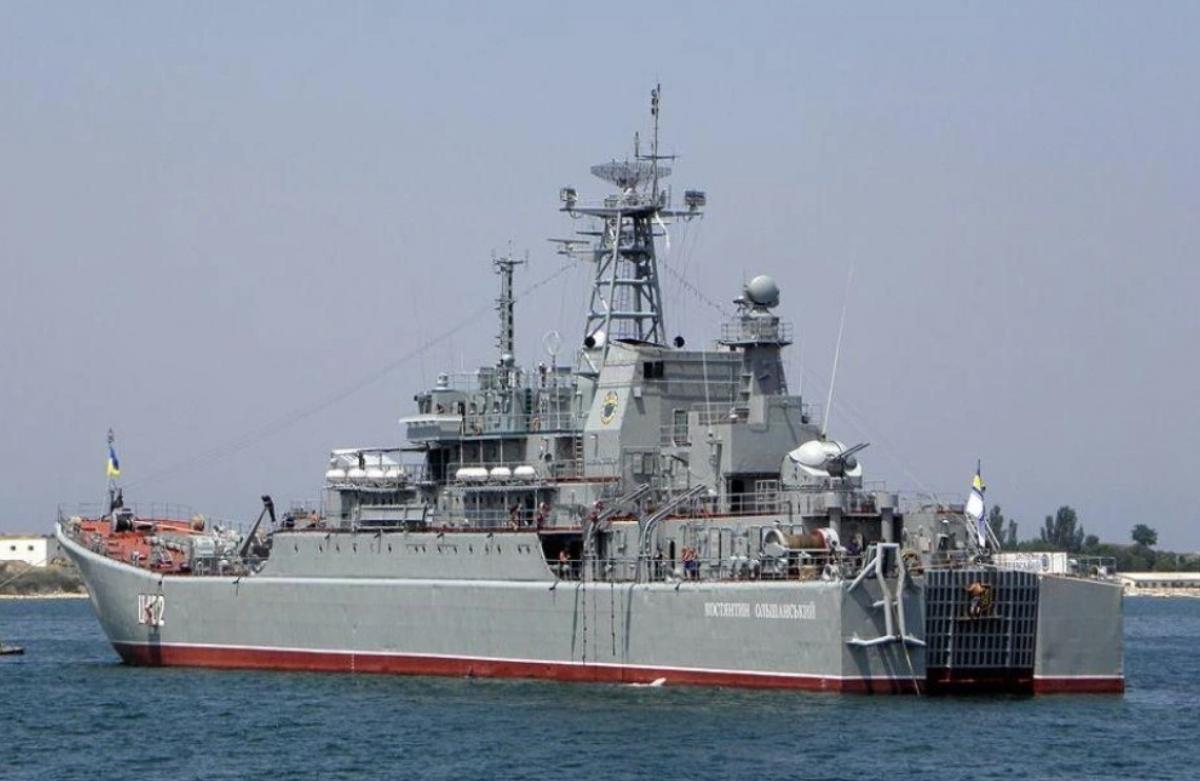 De ce şi-au atacat ucrainenii propria navă de debarcare: Ruşii rămân în ...