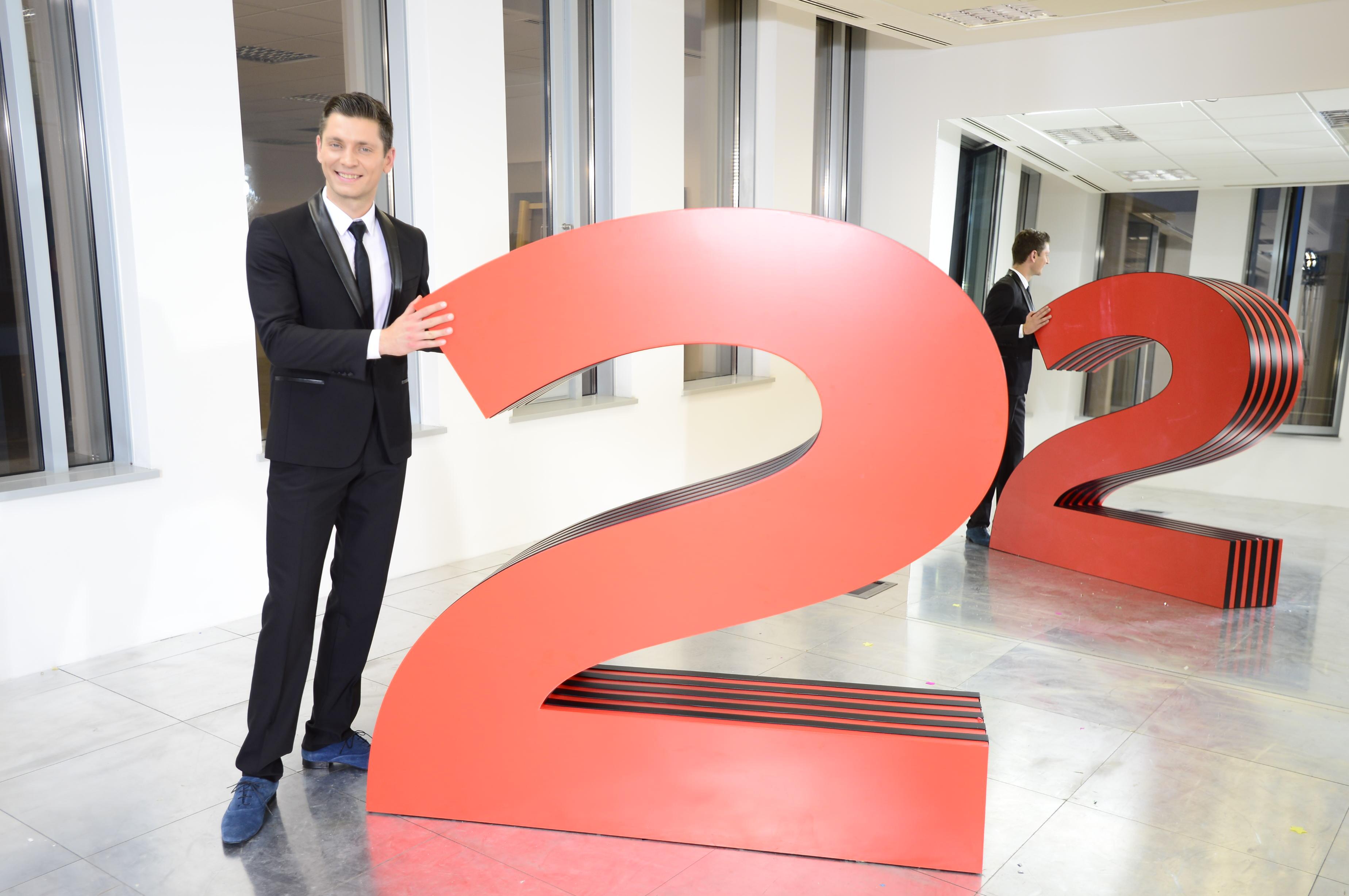 Noiembrie, 1993: Valentin Butnaru, elev în clasa a II-a şi tuns "BROS ...