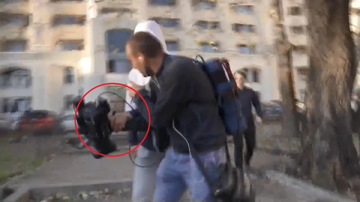 Daniel Dincă la Poliţie, după ce a bătut jurnaliştii