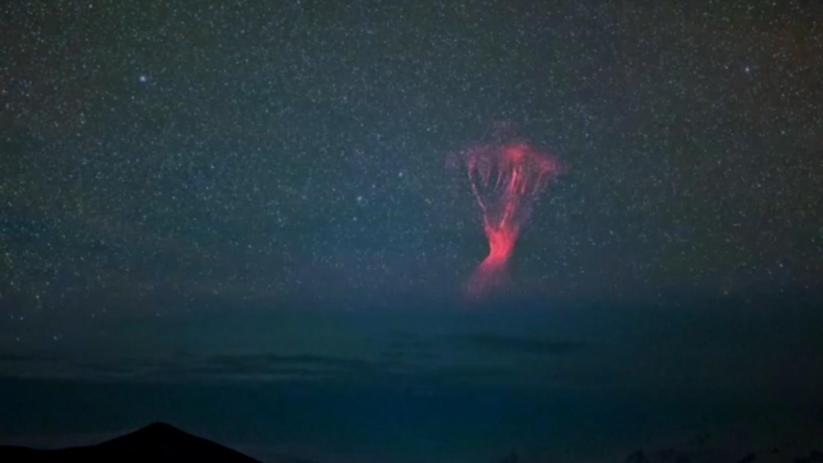 Ce este "fulgerul elf", fenomenul care apare o dată la 10 ani în China ...