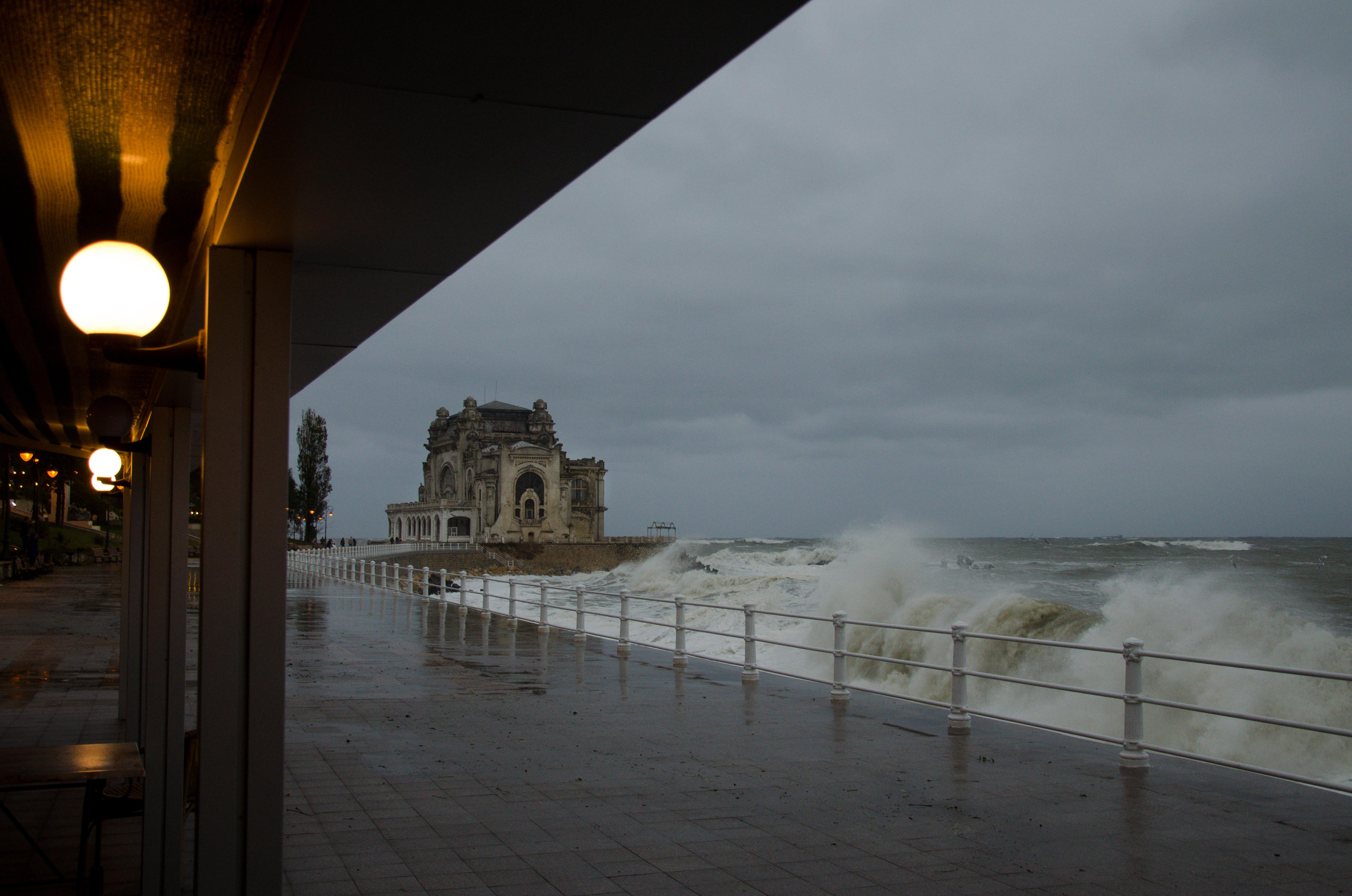 Vremea 11 ianuarie 2023. Temperaturile scad în toată țara: ploi ...