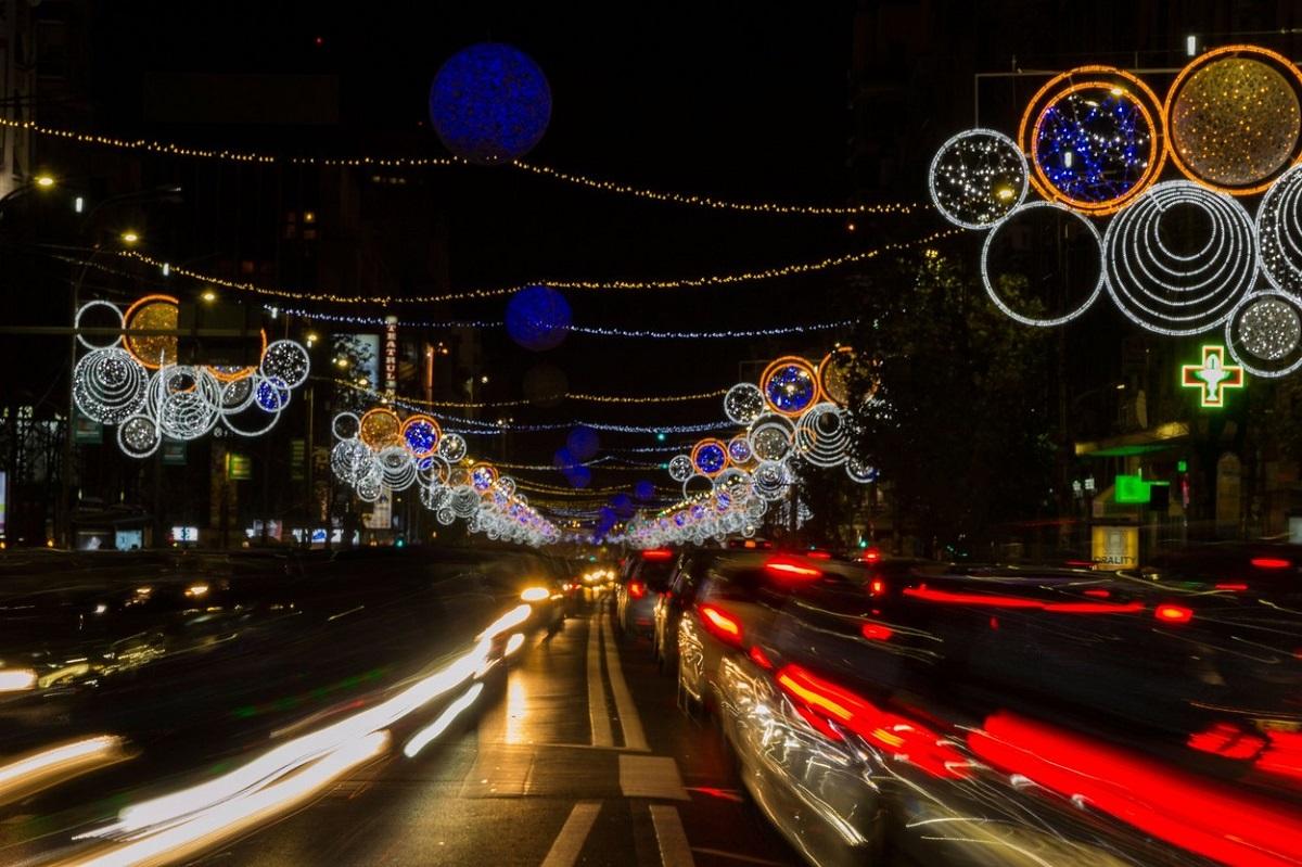 Luminiţele de Crăciun din Bucureşti se aprind pe 30 noiembrie, ora 18. ...