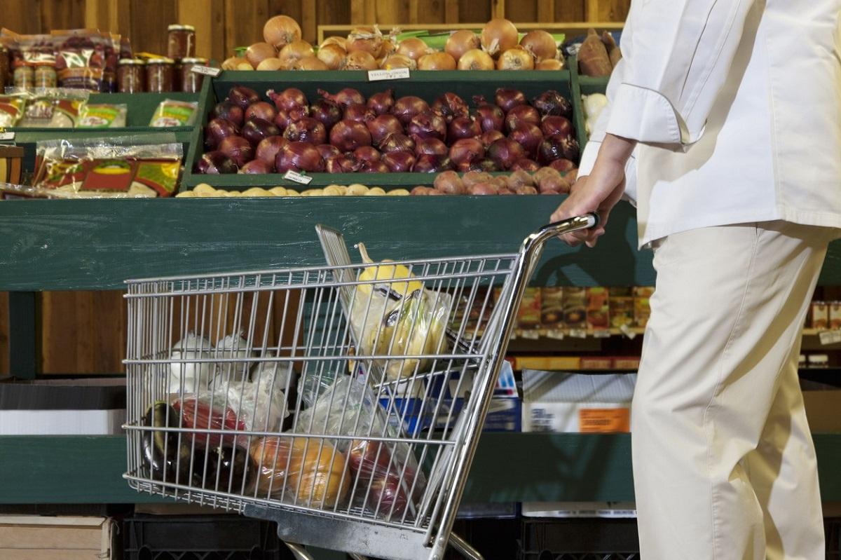 Programul magazinelor de 1 Decembrie şi Sf. Andrei 2023. Când e deschis ...