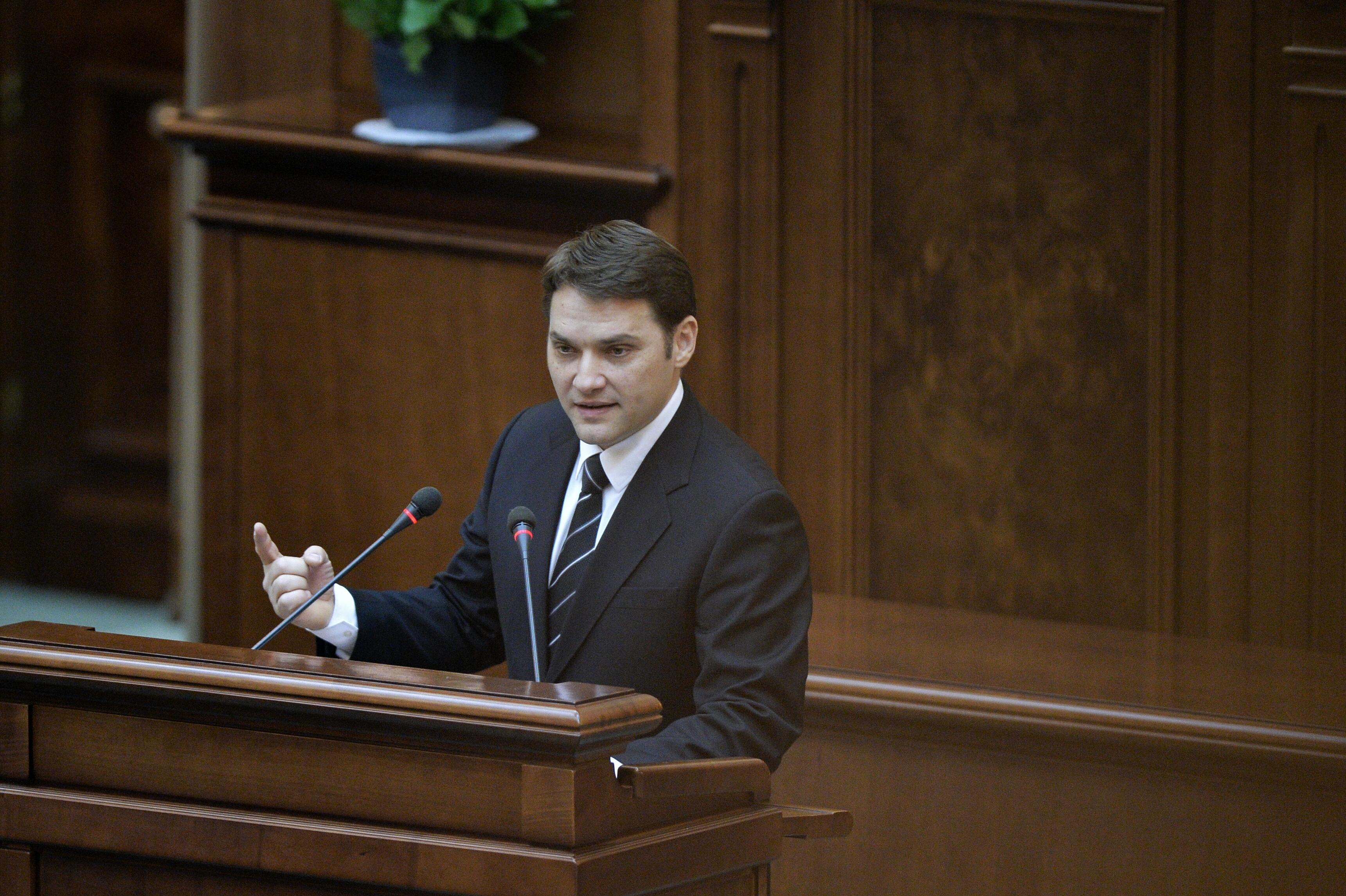 Dan Șova scapă de închisoare. Pedeapsă cu suspendare pentru fostul ...