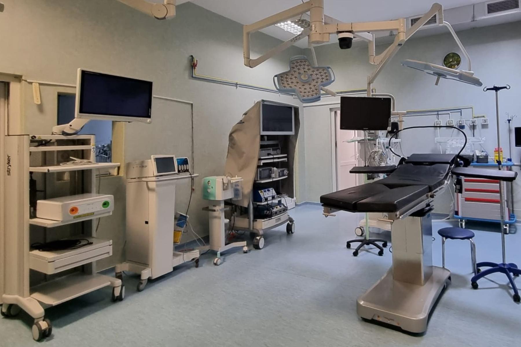 Intervenţie pe viaţă şi pe moarte. Medicii din Arad au reconstruit ...