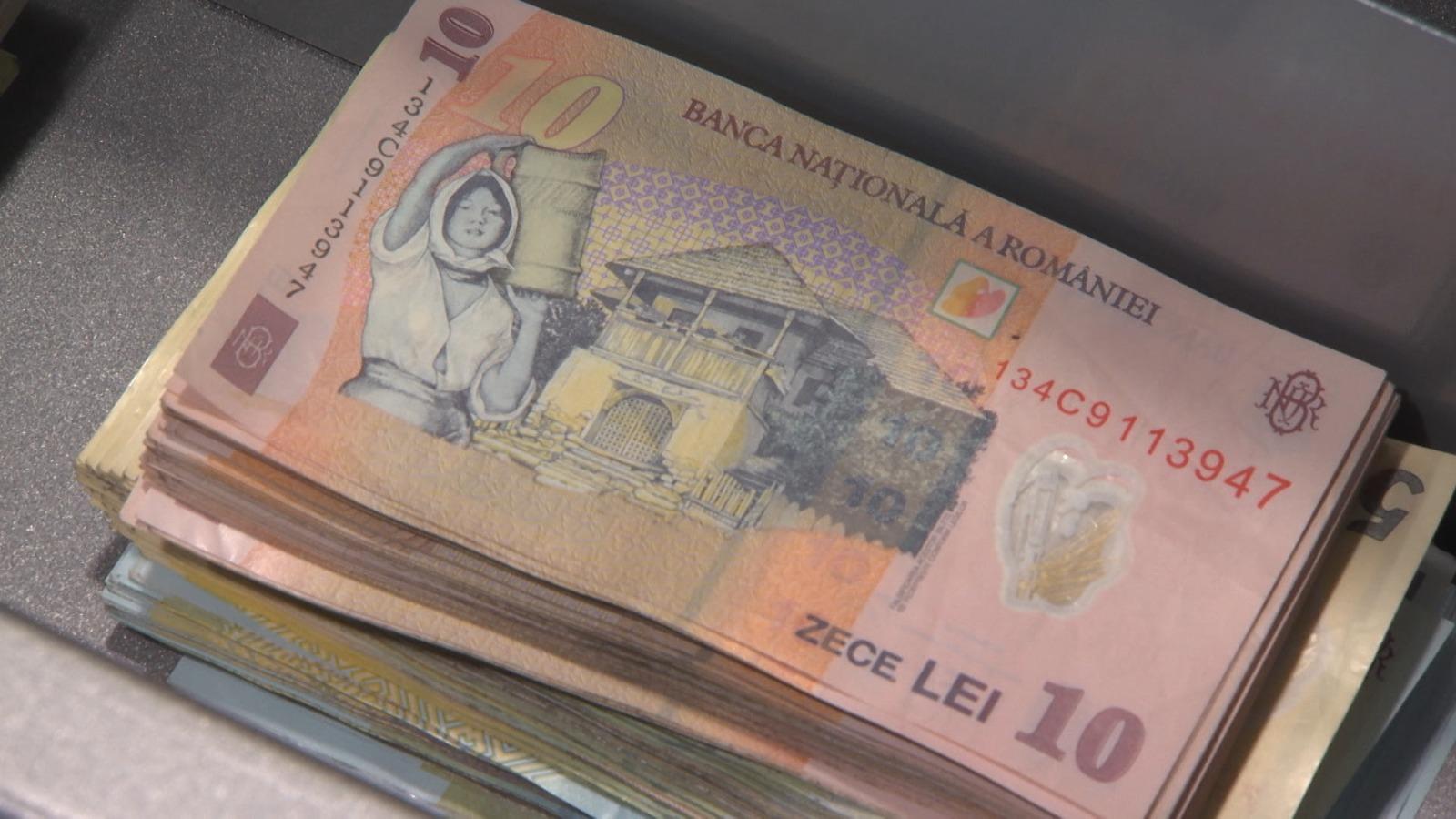 Măsurile de austeritate intră în vigoare de la 1 mai. Salarii îngheţate ...