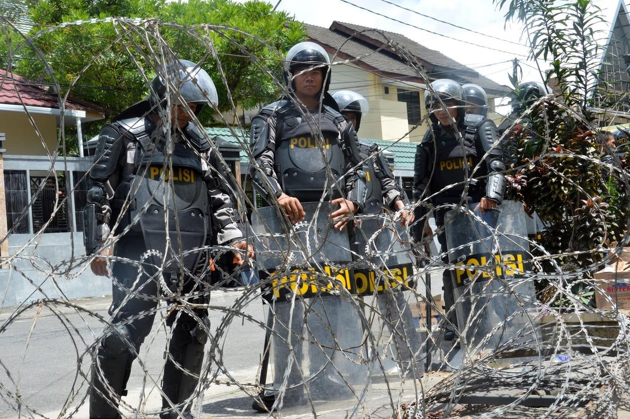 "Triunghiul de Aur" al drogurilor. Zeci de traficanţi din trei ţări vecine, prinşi de poliţie ...