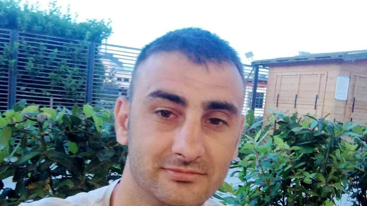 Zidar român, împuşcat pe o stradă din Roma, chiar în faţa casei sale ...