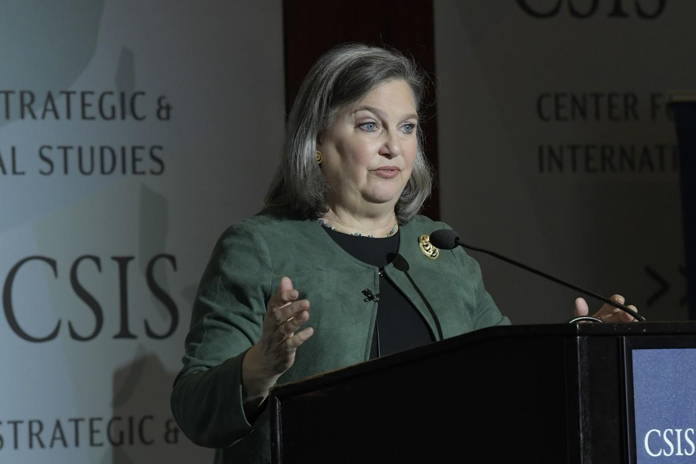 Victoria Nuland, femeia pe care ruşii o învinuiesc de toate relele din ...